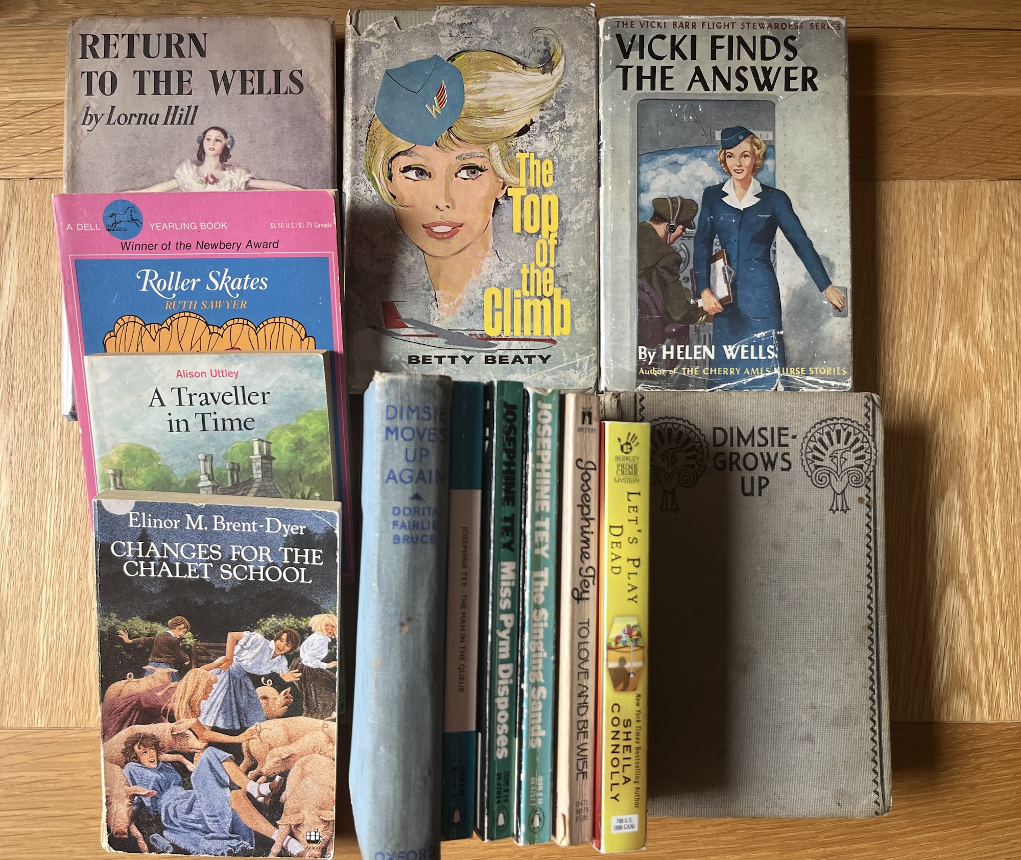 Books Incoming: Book Con haul! – Verity Reads Books (lots of them)